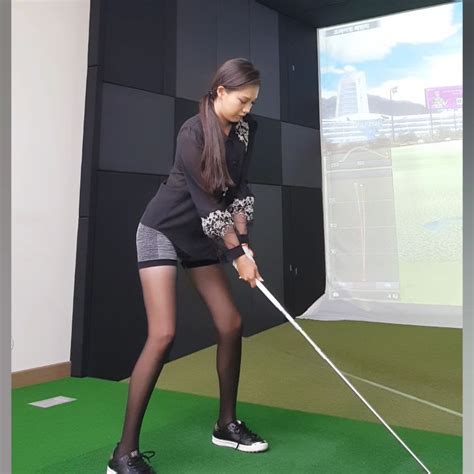 좋아요 1 710개 댓글 60개 Instagram의 Klpga 프로골퍼 서재희 J Golf 님 🙈 골프존 스크린 골프연습 드라이버 골프스윙 ⛳