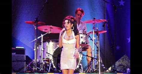 Amy Winehouse En Concert à Florianopolis Le 8 Janvier 2011 Purepeople