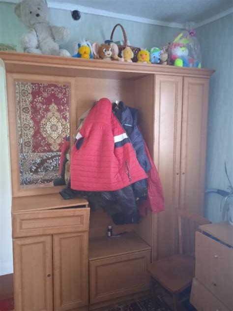 Гардероб вітальня прихожа розміри 90 см 184 см 30 5 см стан б в Ua