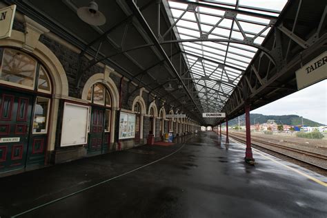 무료 이미지 건축물 수송 차량 기차역 대중 교통 지하철 역 철도역 던내 철도 길 건방진 누드 딘 건축 석 빈 플랫폼 대도시 지역 빠른 운송