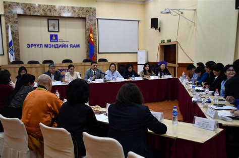 ЭРҮҮЛ МЭНДИЙН САЛБАРЫН ГУРВАН ТАЛТ ХАМТЫН ХЭЛЭЛЦЭЭР ЭХЭЛЛЭЭ