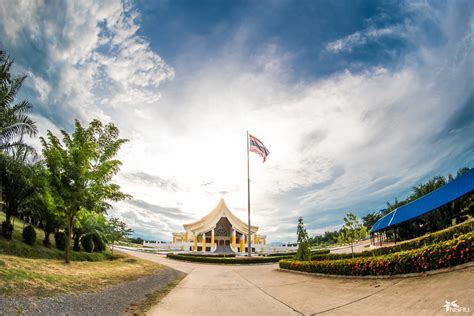 รวมภาพศูนย์ประชุมและนิทรรศการนานาชาติ มหาวิทยาลัยราชภัฏนครสวรรค์ เขตการศึกษาย่านมัทรี ตั้งแต่ขณะ