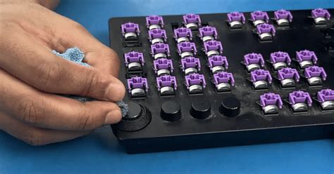How To Properly Clean Your Mechanical Keyboard Step By Step Guide Tech To Geek