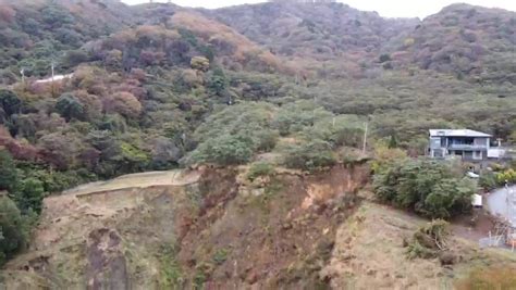 Torasan8 On Twitter Rt Myamaguchi15 静岡県は嘘ばかり この写真は熱海の土石流最上部ですが、正面から