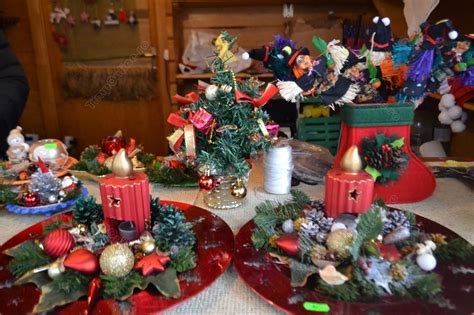 Centrul Europe Direct Organizează Un Concurs De Creat Podoabe De