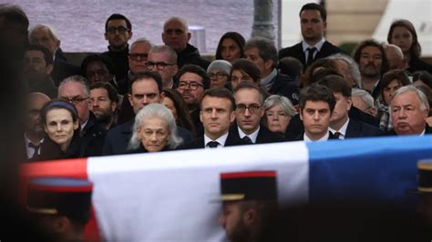 Hommage Robert Badinter Brigitte Macron Absente Les Motivations Personnelles D Voil Es