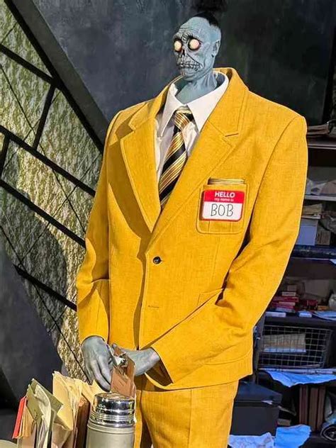 Beetlejuice Beetlejuice Bob The Shrinker Head Yellow Suit Guy