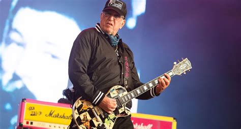 Steve Jones Is Enjoying Sex Pistols Again With Frank Carter Guitar World