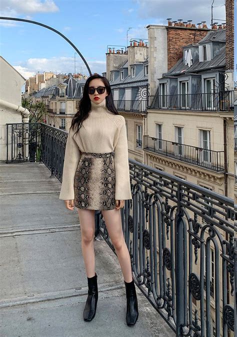 Chuu Python Trophy Mini Skirt Moda Asi Tica Outfits Coreanos Moda