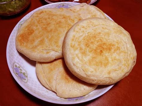 一勺油一捏面刷刷抹抹做的发面饼松软可口还层次分明 知乎