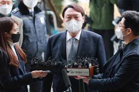 윤석열 검찰총장 정직 2개월 항소심서 취소1심 뒤집혀 아주경제
