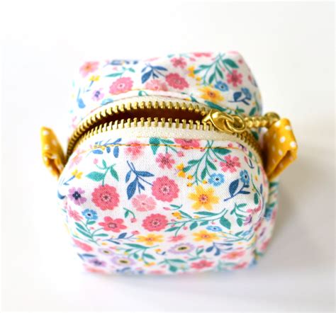How To Sew A Mini Zipper Pouch In Under 30 Minutes Free Pattern I Can Sew This