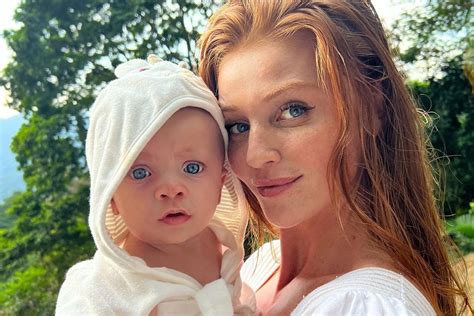 Cintia Dicker Mostra Lindas Fotos Com Aurora E Se Declara