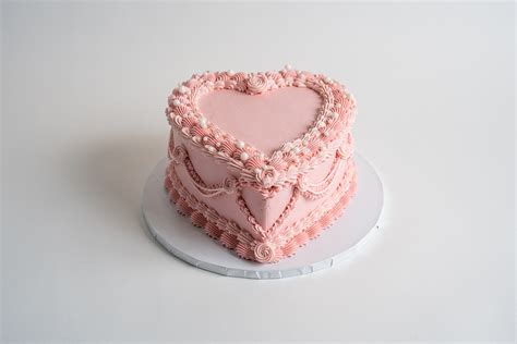 Vintage Heart Cake Nyc Order Online Mias Bakery