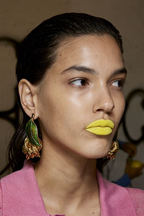 Hot Makeup Trends Saubhaya Makeup