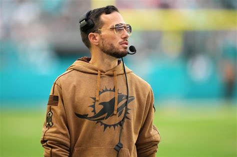 Report Mike Mcdaniel Adds Familiar Face To Miami Dolphins Staff