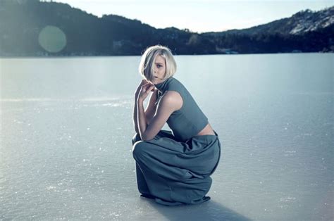 Norwegian Singer Aurora Releases New Song Celebmix Aurora Aksnes Singer Celebrities Female