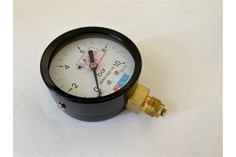 Манометр МЕТЕР ДМ 02-100-1-М Р=0..10 кгс/см2 М20x1,5 кл.1,5 722 ...