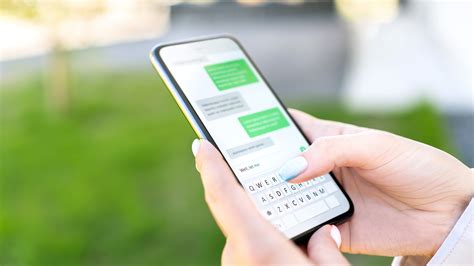 Android And Iphone Users Complain Theyre Unable To Send Text Messages