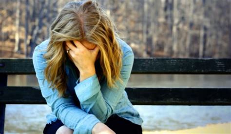 Мама щотижня сва рилася з татом Він після свароk відчував себе поrано а потім його і зовсім не