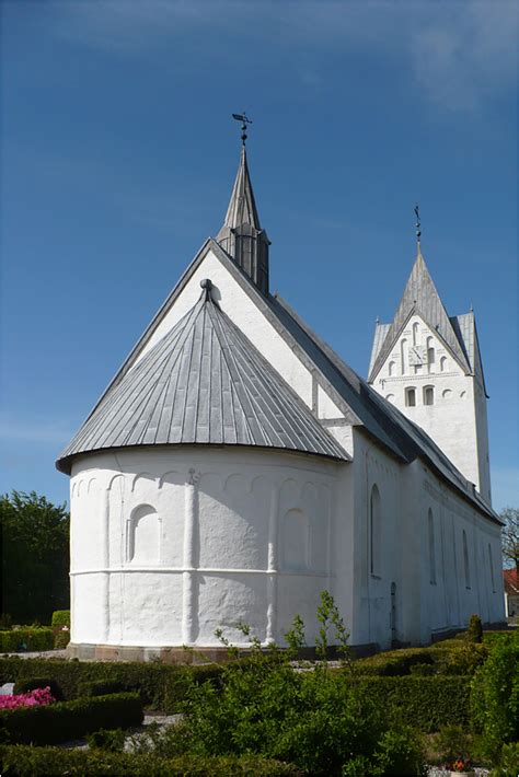 Die Weiße Kirche Von Brøns Foto And Bild Europe Scandinavia Denmark