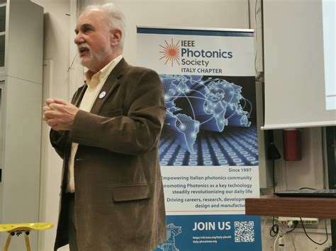 Monolithic Heterogeneous And Hybrid Photonic Integration Seminar In