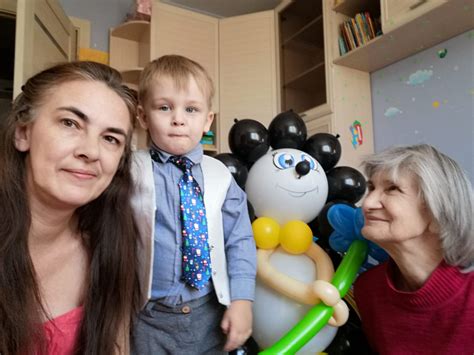 Что у ребенка с глазом У ребёнка 3 года веко на левом глазу отпущен ниже Medaboutme