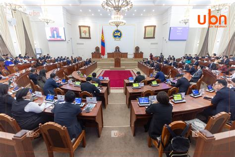 ШУУД Засгийн газрын бүрэлдэхүүний тухай хуульд өөрчлөлт оруулах тухай хуулийн төслийг хэлэлцэж