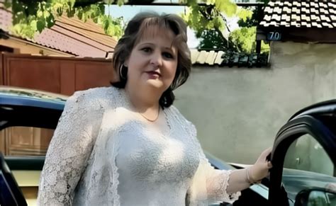 La Mia Figliastra Mi Ha Regalato Un Auto Per Il Mio Compleanno Quando Ho Aperto Il Vano