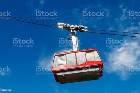 터키 안탈리아 지방의 타탈리 산 꼭대기로 이어지는 로프웨이의 케이블카 0명에 대한 스톡 사진 및 기타 이미지 0명 경관