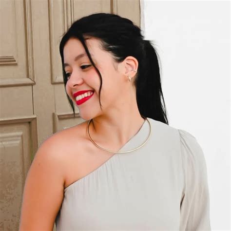 Mafe Nóbrega L Social Media Estrategista Mafenobrrega • Threads Say More