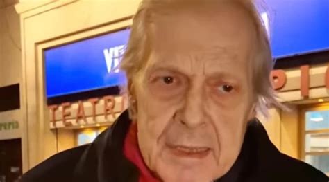 Vittorio Sgarbi Il Dramma Della Malattia Faccio Fatica In Tutto Sto