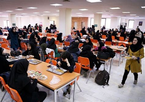 فضای مشترک صرف غذا برای دانشجویان دختر و پسر وجود داشت جهان بانو