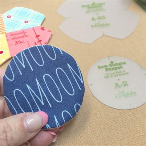 Bee In My Bonnet NEW Tutorial On Making Patchwork Flowers And Leaves With The Sew Simple