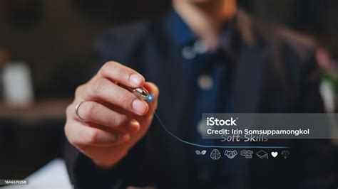 소프트 스킬 재능의 개념 구직 및 구직 자기 동기 부여 개발 개선 및 성취 소프트 스킬 전략 능력 분석 직원의 성장 마인드셋