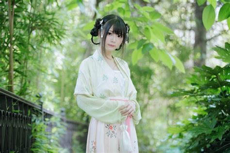 词人的写人宋词确实很美，也难怪80岁还能娶小妾，被苏轼调侃女子