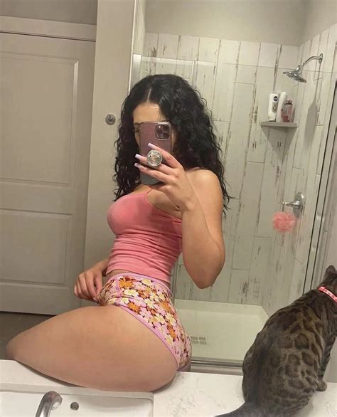 Dm Me For My Dropbox And I Do Video Chats 🤤💗 Scrolller