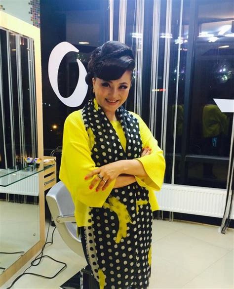 МУГЖ Т Ариунаагийн “Цоглог” зургийн цомгоос… Урлаг мн