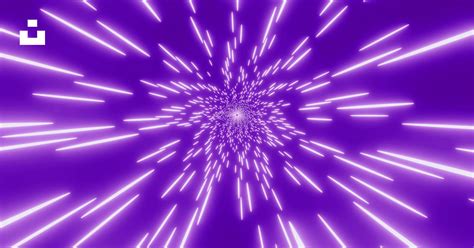 보라색 네온 불빛이 공간을 가로지르며 속도를 냅니다 사진 Unsplash의 무료 디지털 이미지