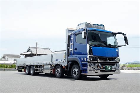 大型中型トラック 平車 ミドリ運輸株式会社