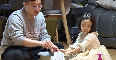 동상이몽2 이윤지 가족 코로나19 확산에 슬기로운 집콕생활