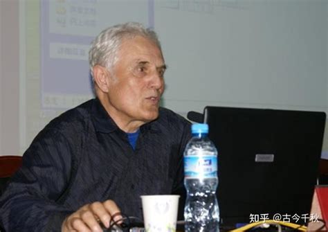 中国夫妇收养外国弃婴，23年后孩子成科学家，为中国奉献一辈子 知乎