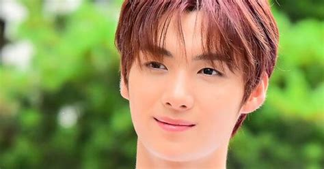 [사진]투어스 영재 미소 머금고