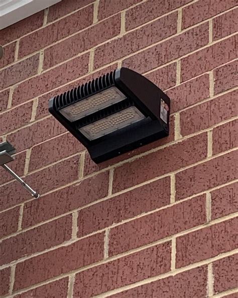 How Do LED Lights Work And How Are They Made