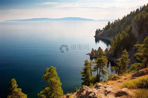 海边的岩石和山脉高清图片下载 正版图片600323996 摄图网