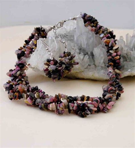 Четири редово колие от турмалин и обеци Многоредови колиета Кристина Арт бижута от