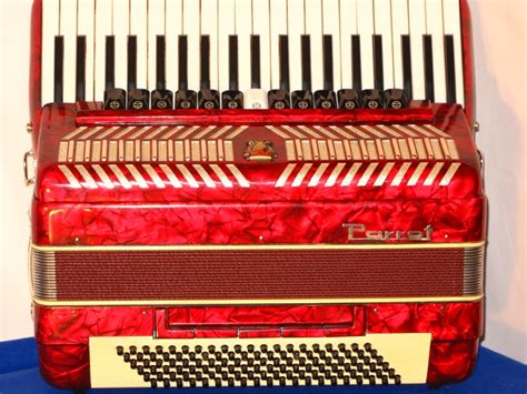 Parrot 41 120 Red Accordion
