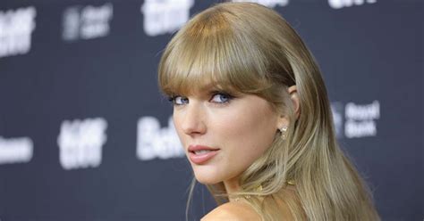All Too Well Taylor Swift Set To Direct Her First Ever Feature Length