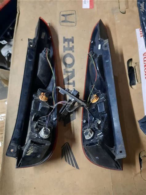 Ford Fiesta оригинални стопове Фарове Стопове Мигачи Резервни части консумативи а