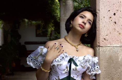 Ella Es La ‘doble De Ángela Aguilar Video Ort Radio